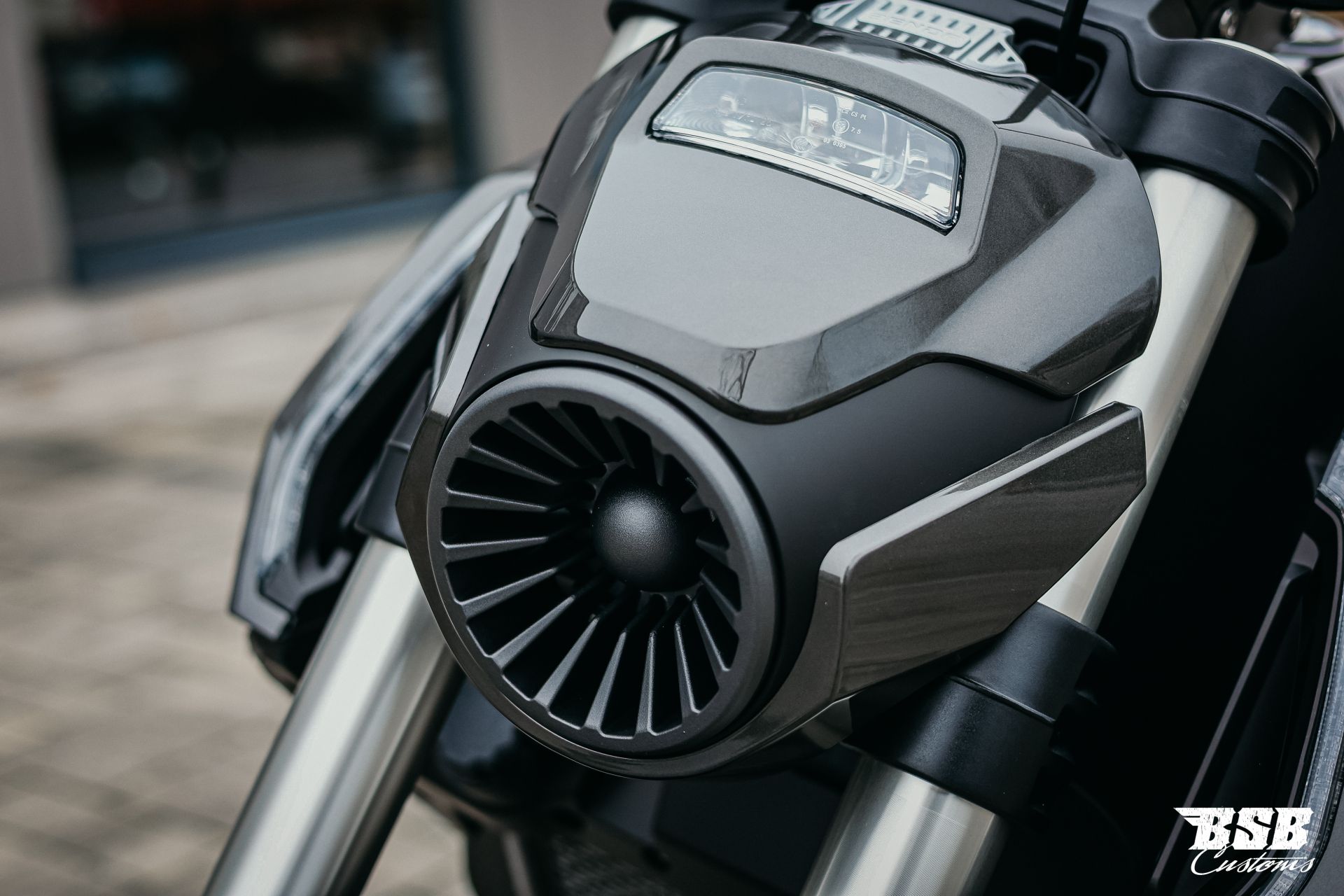 Benda LFC 700 pro – Exklusiv bei BSB Customs | 30er Hinterrad